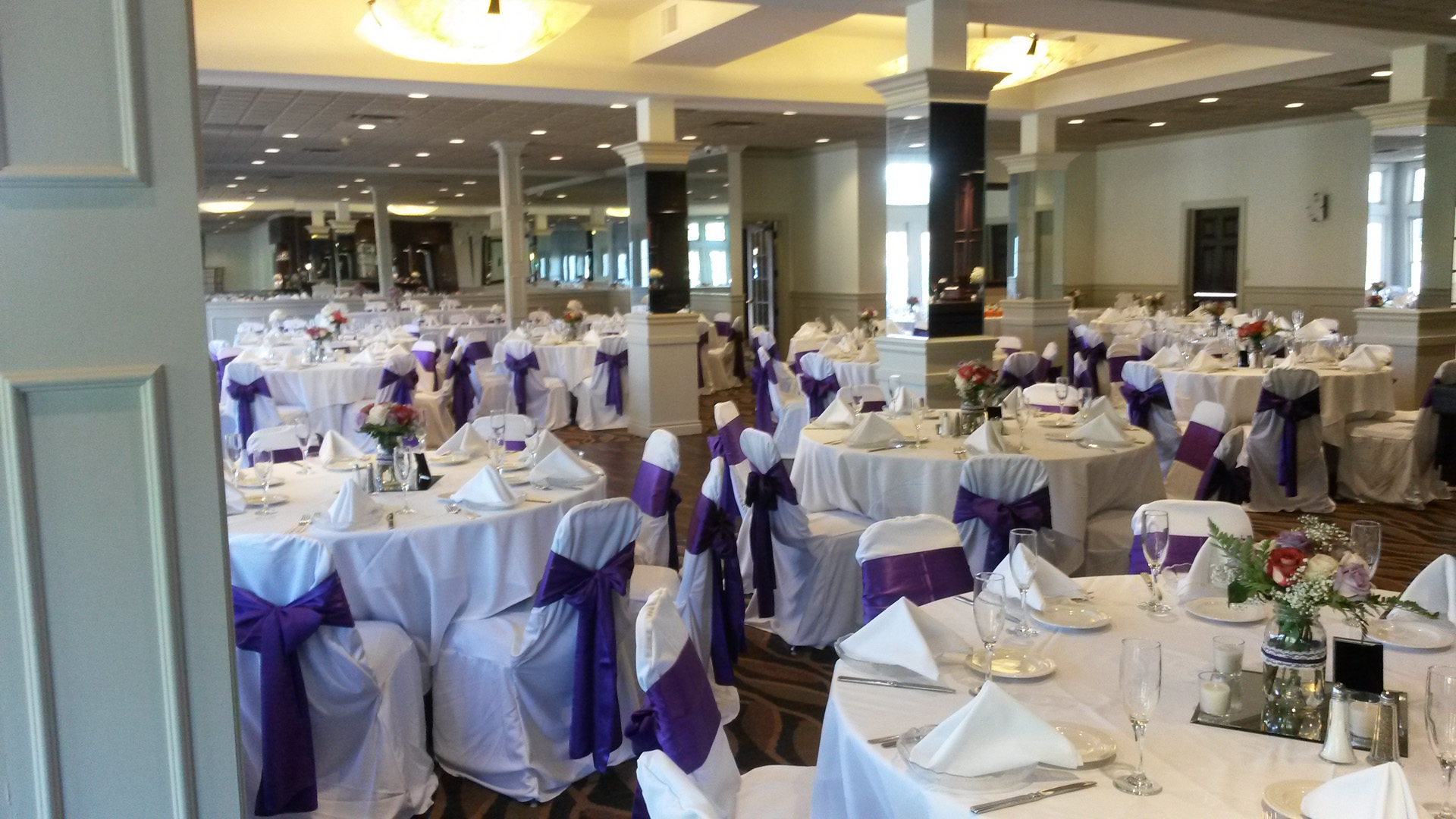 Hall Interior - Brentwood Golf Club & Banquet Center